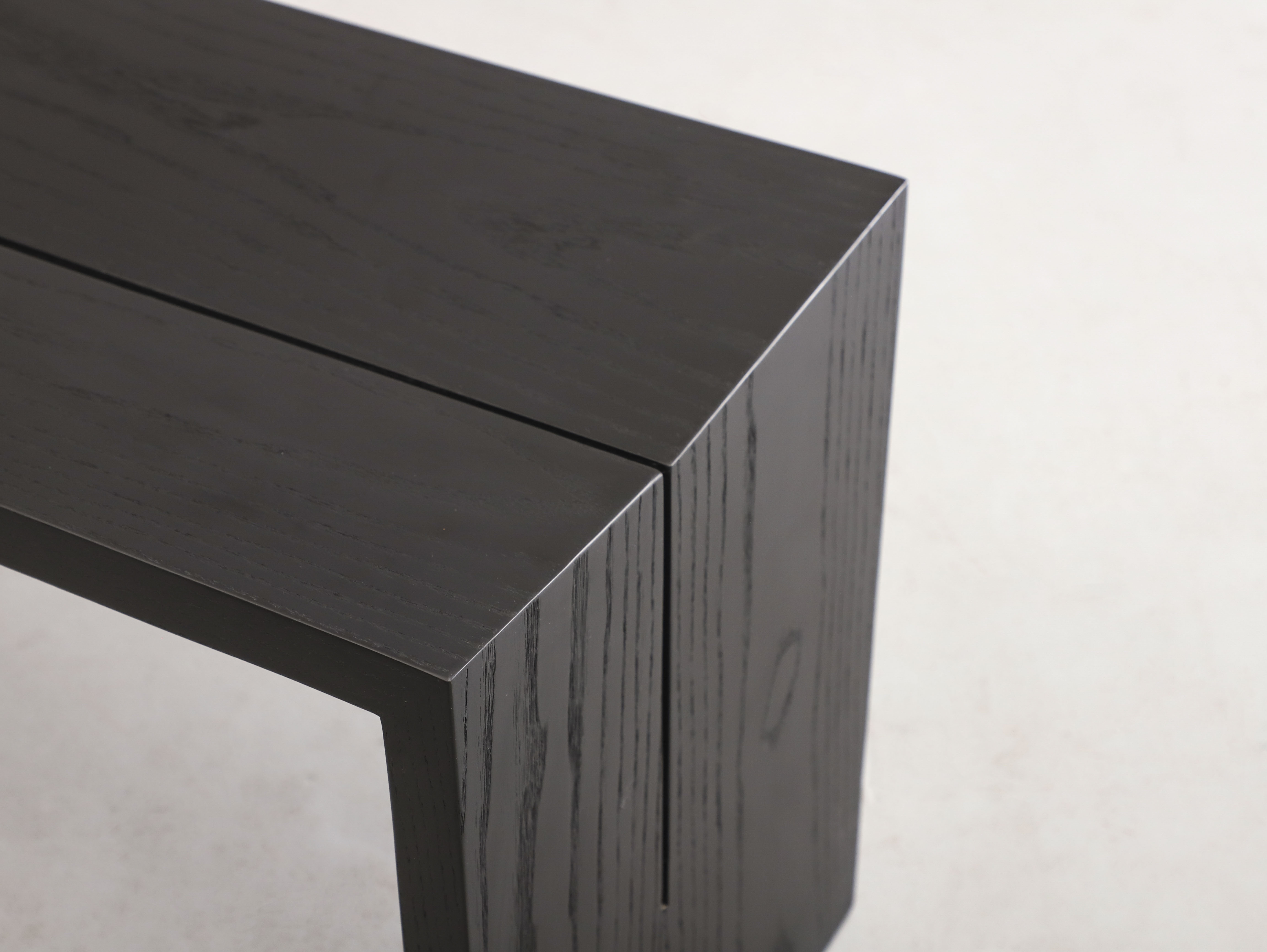 White Wax Multiple Stool – Flow Furniture