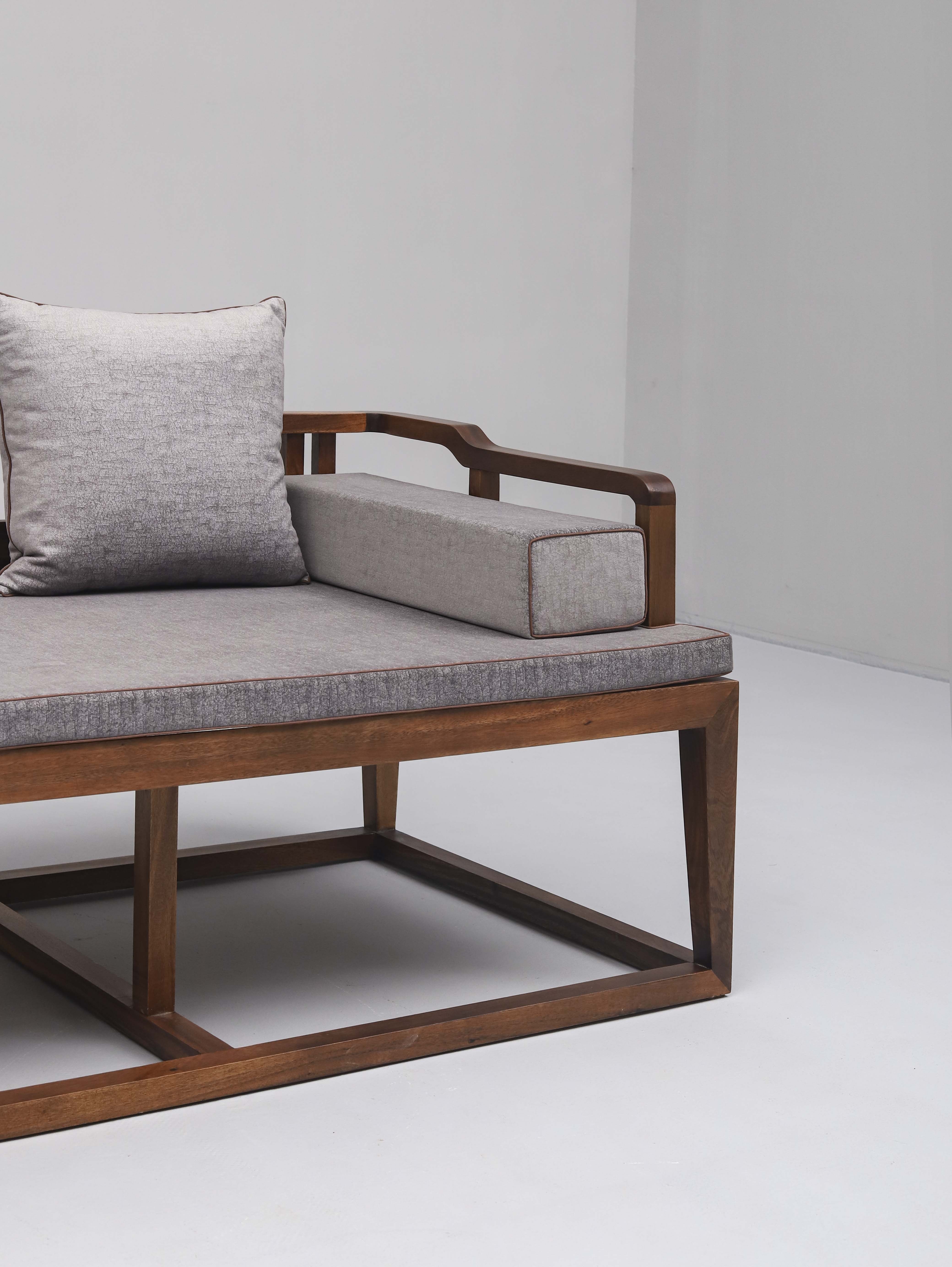 Haoran Arhat Bed – Flow Furniture