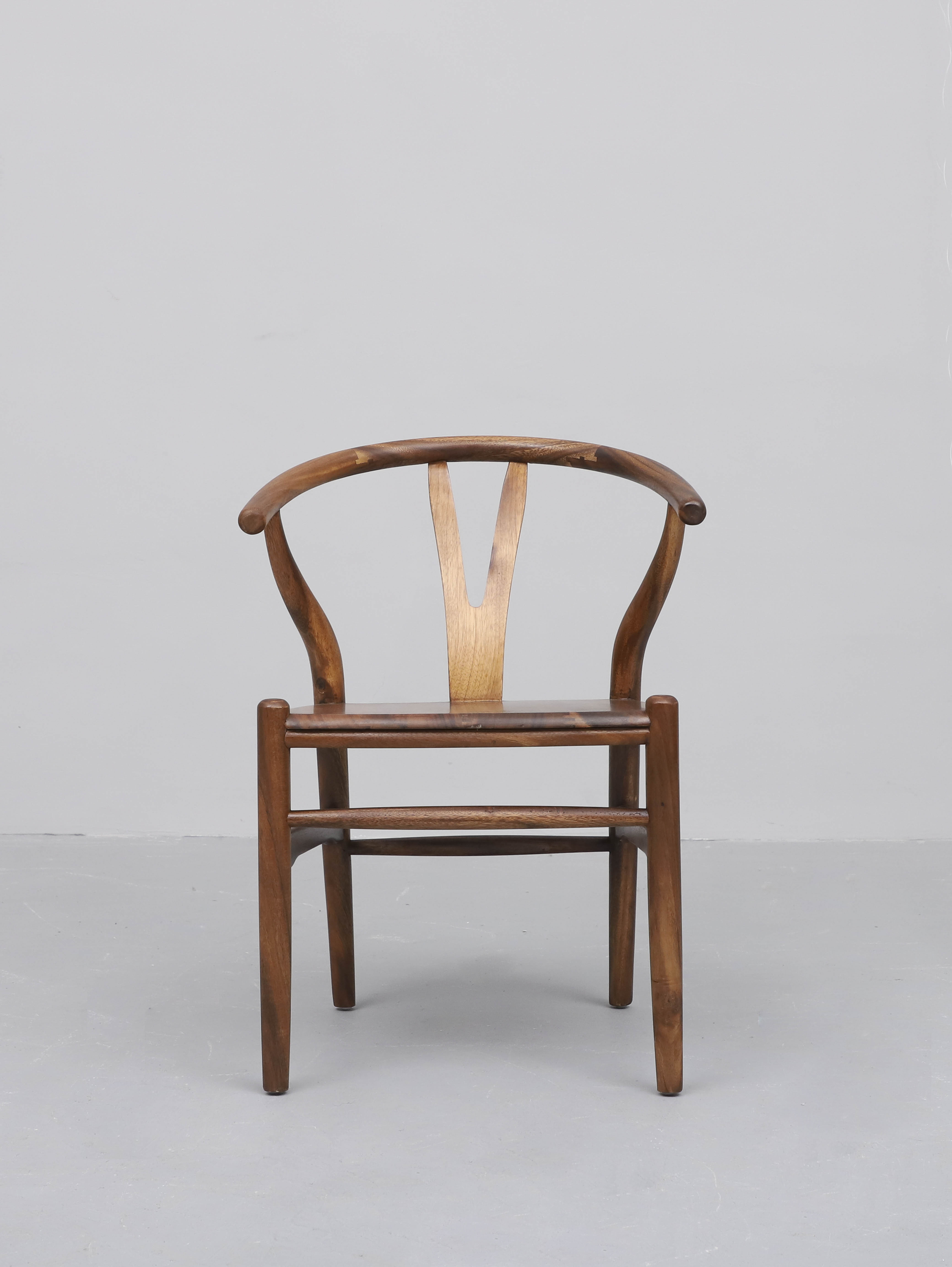 Y Chair – Flow Furniture
